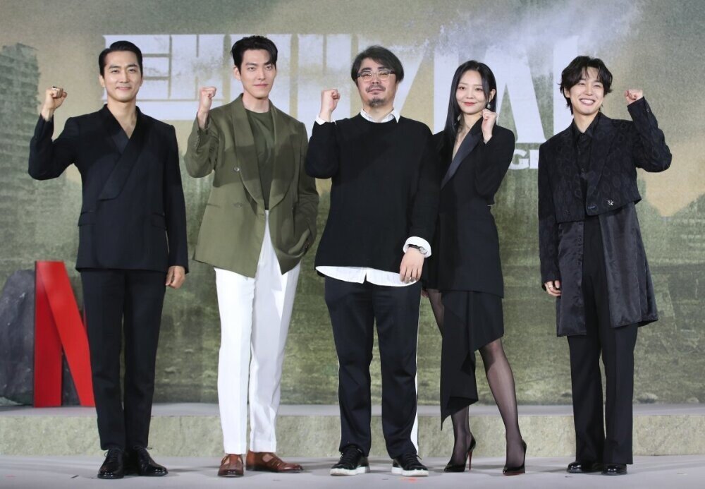 Netflix’s ‘Black Knight’ depicts post-apocalyptic Seoul in 2071 | The ...