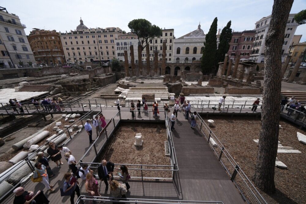 Julius Caesar's assassination spot opens to public | The DONG-A ILBO