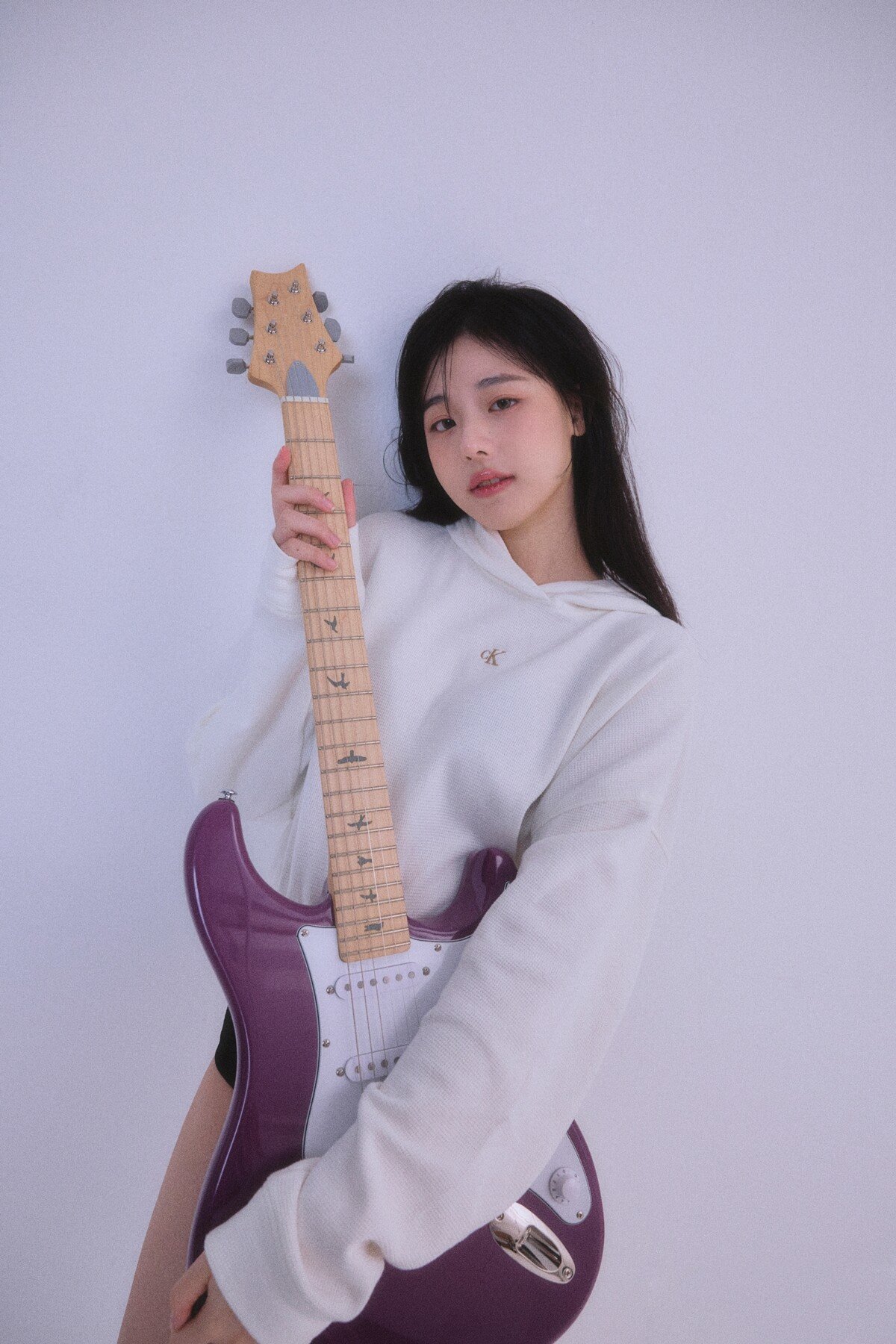 '410만 틱톡커' QWER 냥뇽녕냥, 첫 프로필 공개…10월 18일 데뷔｜스포츠동아