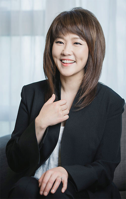 Jazz vocalist Na Yoon-sun releases a new album : The DONG-A ILBO