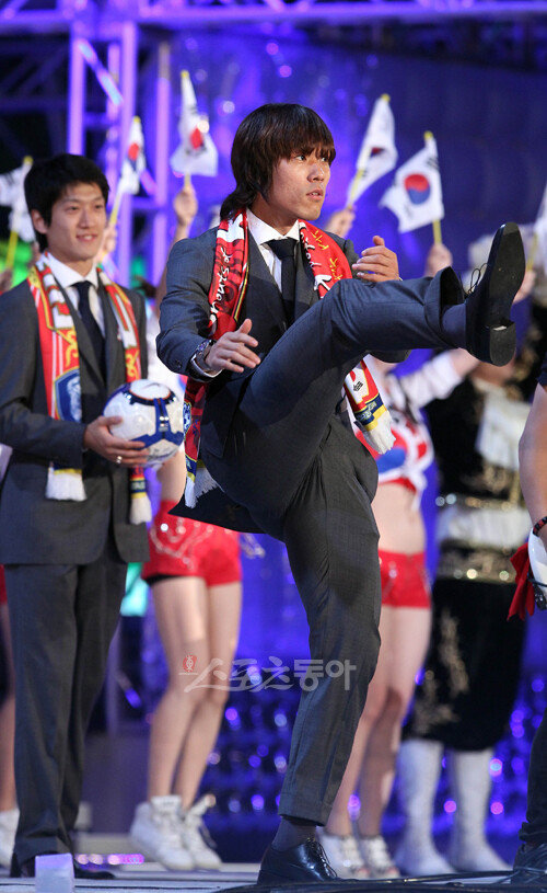 [대표팀 해단식 이모저모] 박주영 “자책골 마음 속 깊이 미안” : 스포츠동아