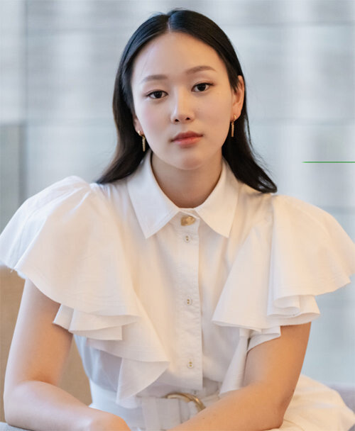 《Halo》主人公Yerin Ha：“将出演斯皮尔伯格制作的作品？简直不敢相信” | 东亚日报