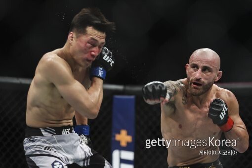 정찬성 “내 실패가 도움이 되길…Thank you Alex” : 스포츠동아