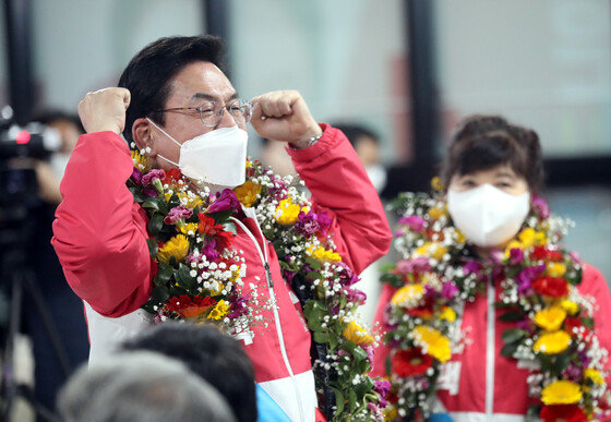 Five re-elections are... National power Kim Hak-yong and Jung Woo-taek ...