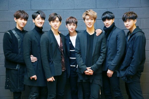 VAV, 1월15일부터 남미투어 개최…“글로벌 아이돌 도약” : 스포츠동아