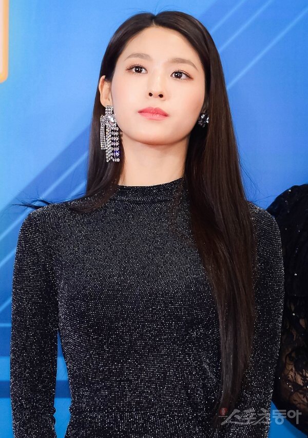 [포토] ‘2018 KBS 가요대축제’ AOA 설현 ‘여신의 미모’ : 스포츠동아