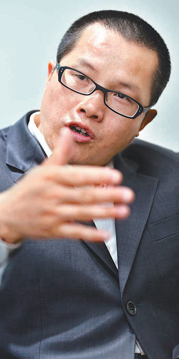 Interview of former editor at Chinese state newspaper | The DONG-A ILBO