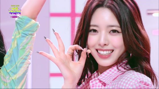 유나 (ITZY) - U-Go-Girl (원곡 : 이효리) | KBS 221216 방송 : VODA