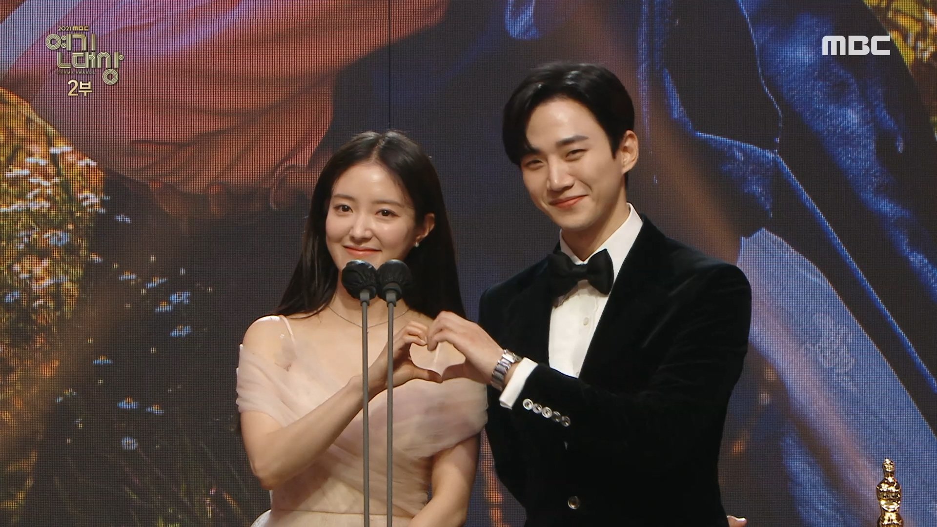 옷소매 붉은 끝동 '이준호&이세영' 베스트 커플상 수상!, MBC 211230 방송 | 보다