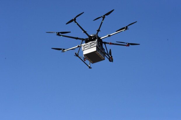 Drones shuttle blood blocks for emergency patients | The DONG-A ILBO