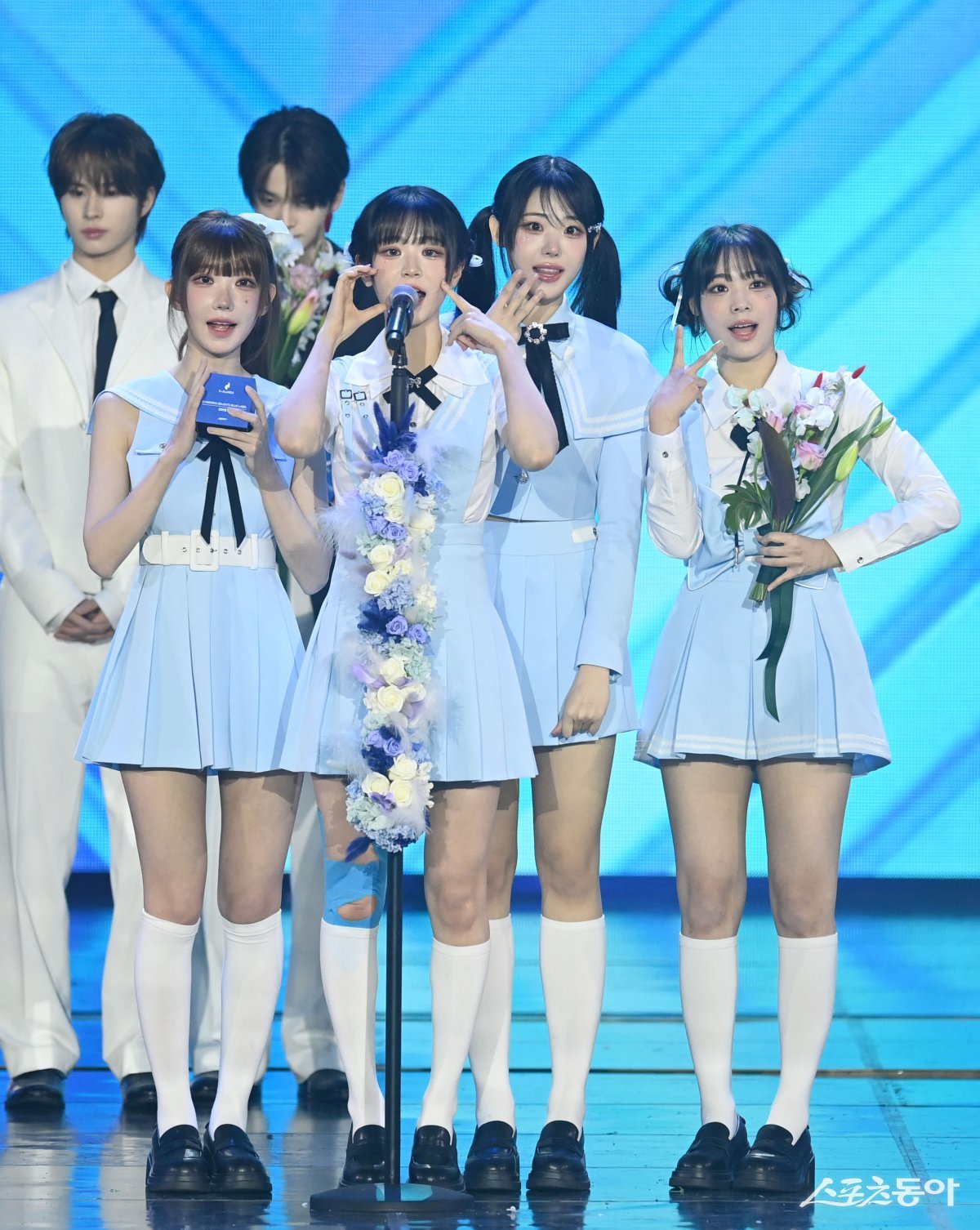 QWER won the ‘Dear Awards’!｜All kstar