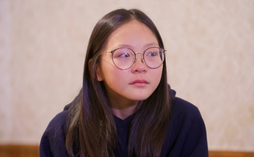 Why is she crying during the photoshoot for Chusarang? Even her father ...