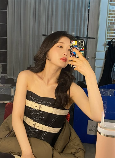 Kim Hee-ra, ahead of her comeback with ‘Frida’, reveals a selfie ...