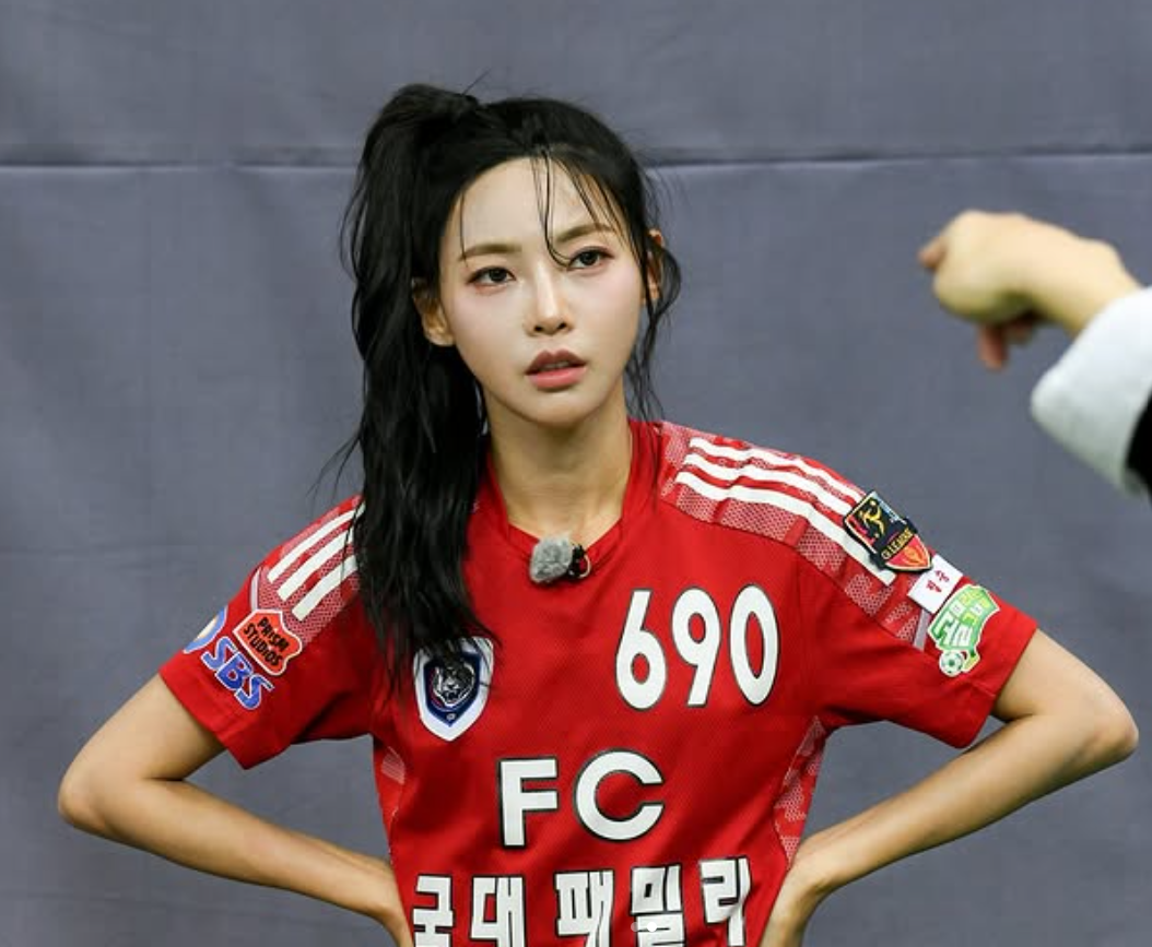 ‘Karina of the Athletics World’ Kim Min-ji, rumored to appear in ‘Solo ...