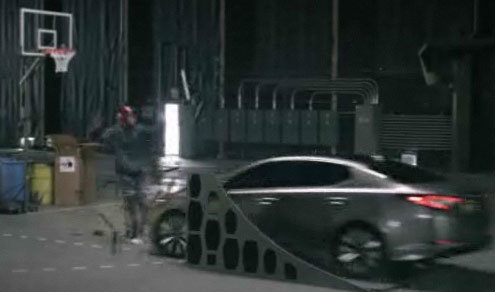 기아차 K5 “NBA 최고스타 들이받다” : 비즈N