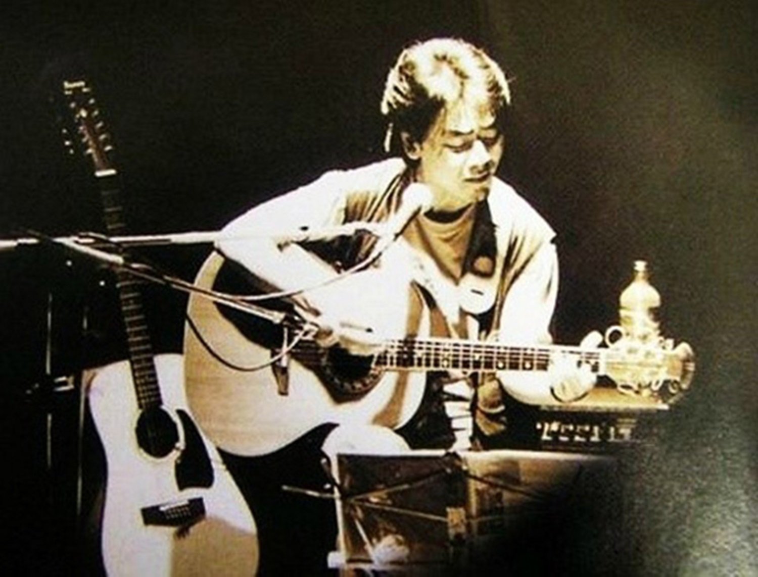 'Eternal singer' Kim Gwang-seok's 30th anniversary LP album dedicated ...