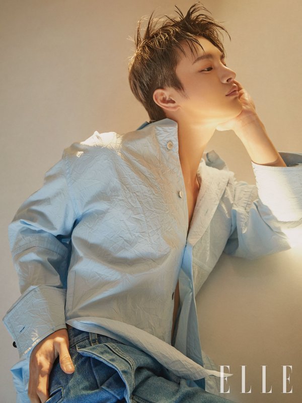 서인국 화보 “박보영과 첫 작품, 즐겁게 촬영 중” : 소다