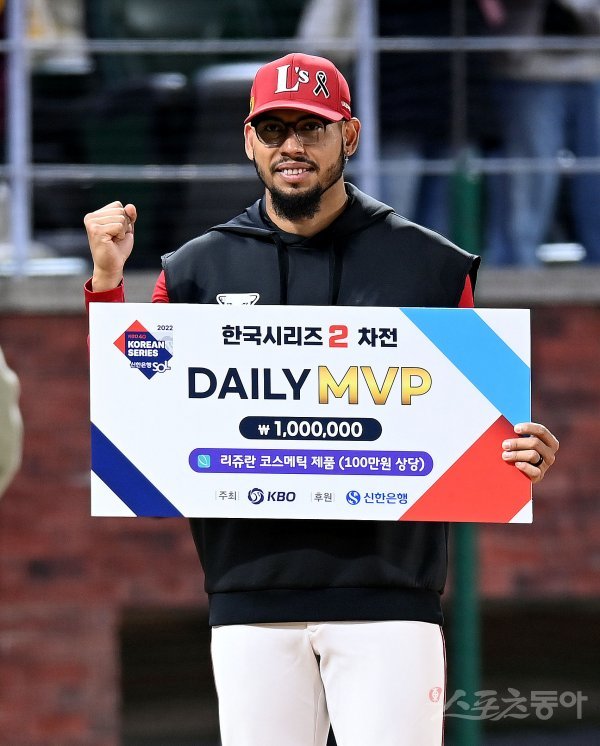폰트, KS 2차전 데일리 MVP [포토]｜스포츠동아