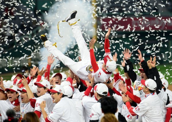 KS 화려함 뒤 그늘 아는 ‘조연’ 김원형, 가장 위대한 우승의 ‘주인공’으로! [SSG V5]｜스포츠동아