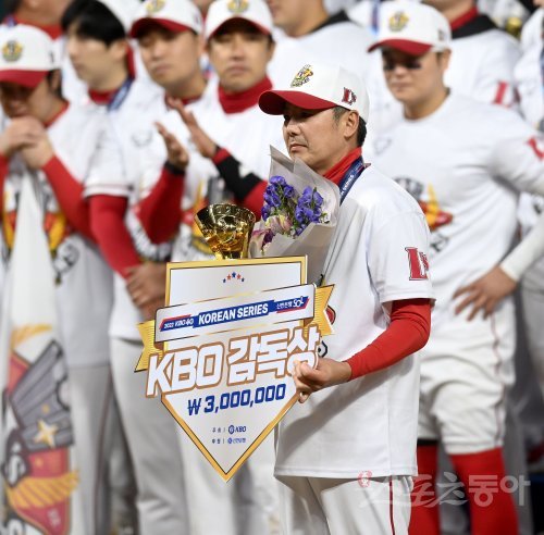 KS 화려함 뒤 그늘 아는 ‘조연’ 김원형, 가장 위대한 우승의 ‘주인공’으로! [SSG V5]｜스포츠동아