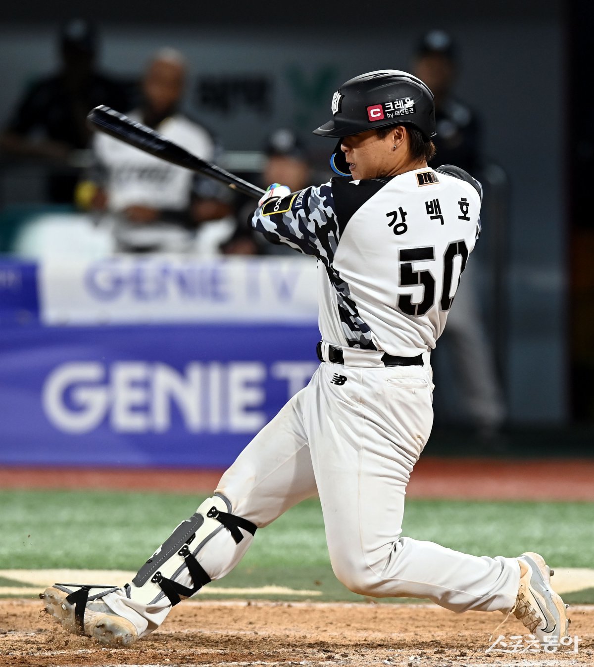 포수로 9이닝 리드, 타석서 팀 살린 벼락 솔로포…KT 강백호의 미친 존재감 : MLBPARK