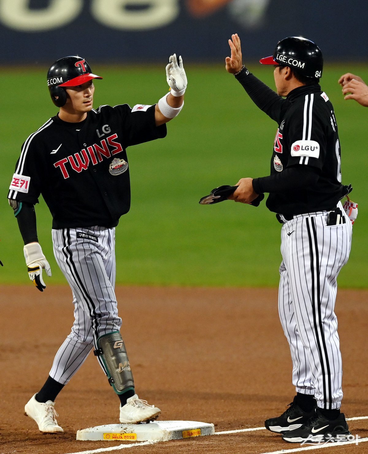 신민재, 쾌조의 타격감~ : MLBPARK