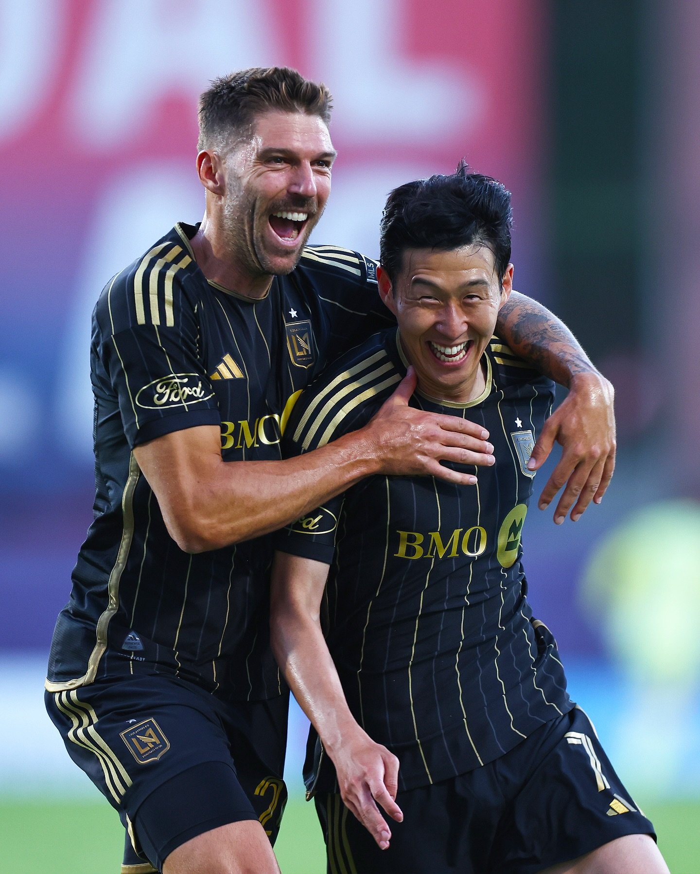 ‘리빙 레전드’ 손흥민, 데뷔골도 슈퍼스타답게! MLS 데뷔 3경기 만에 환상적인 프리킥 득점, 2경기 연속 MOM…LAFC는 댈러스와 1-1 무승부｜스포츠동아
