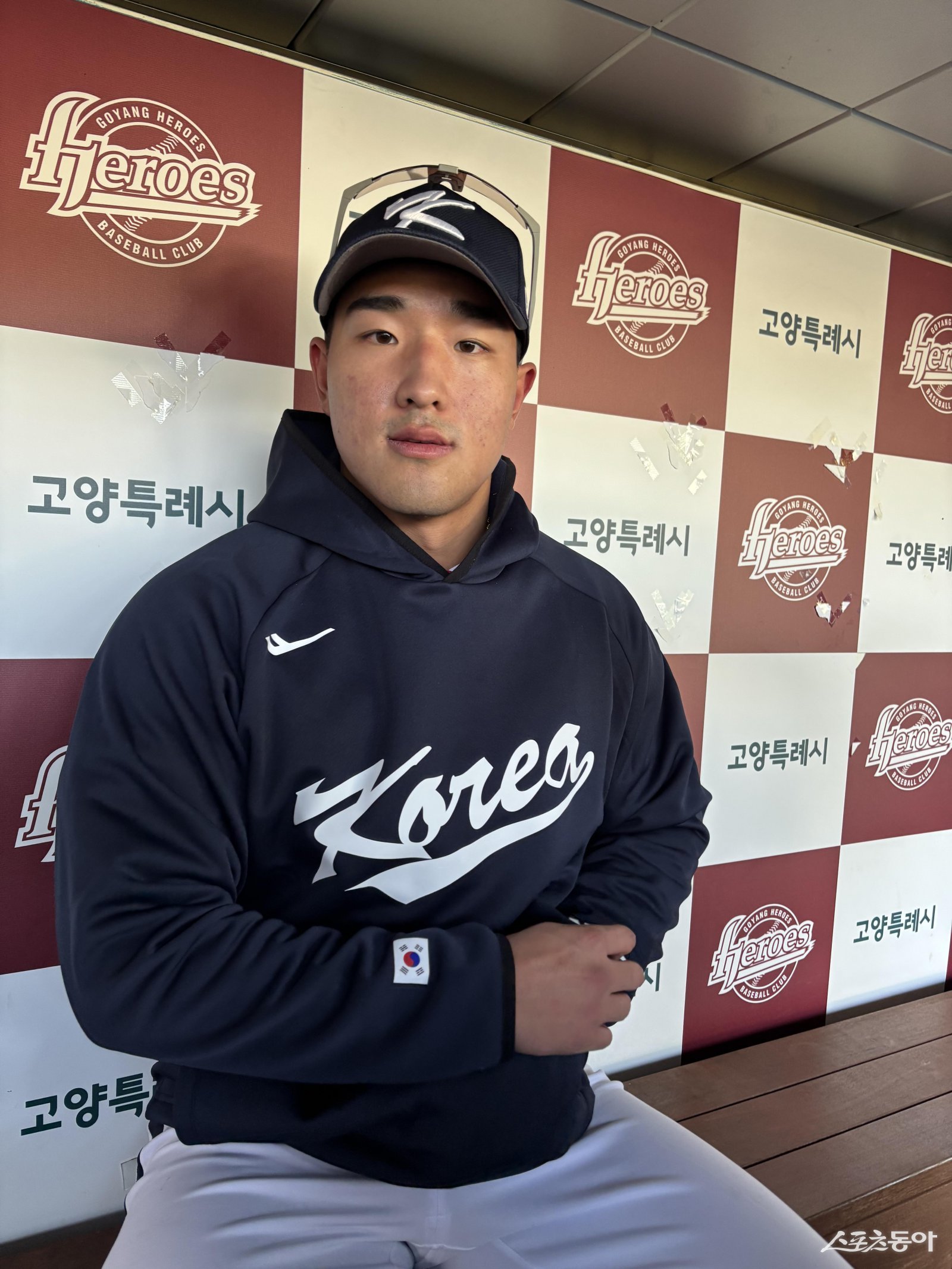 “김영웅, 벌써 AG 가 있는듯” vs “안현민, 하루종일 웨이트트레이닝 요구” 두 2003년생 거포의 시너지…대표팀을 깨운다! : MLBPARK